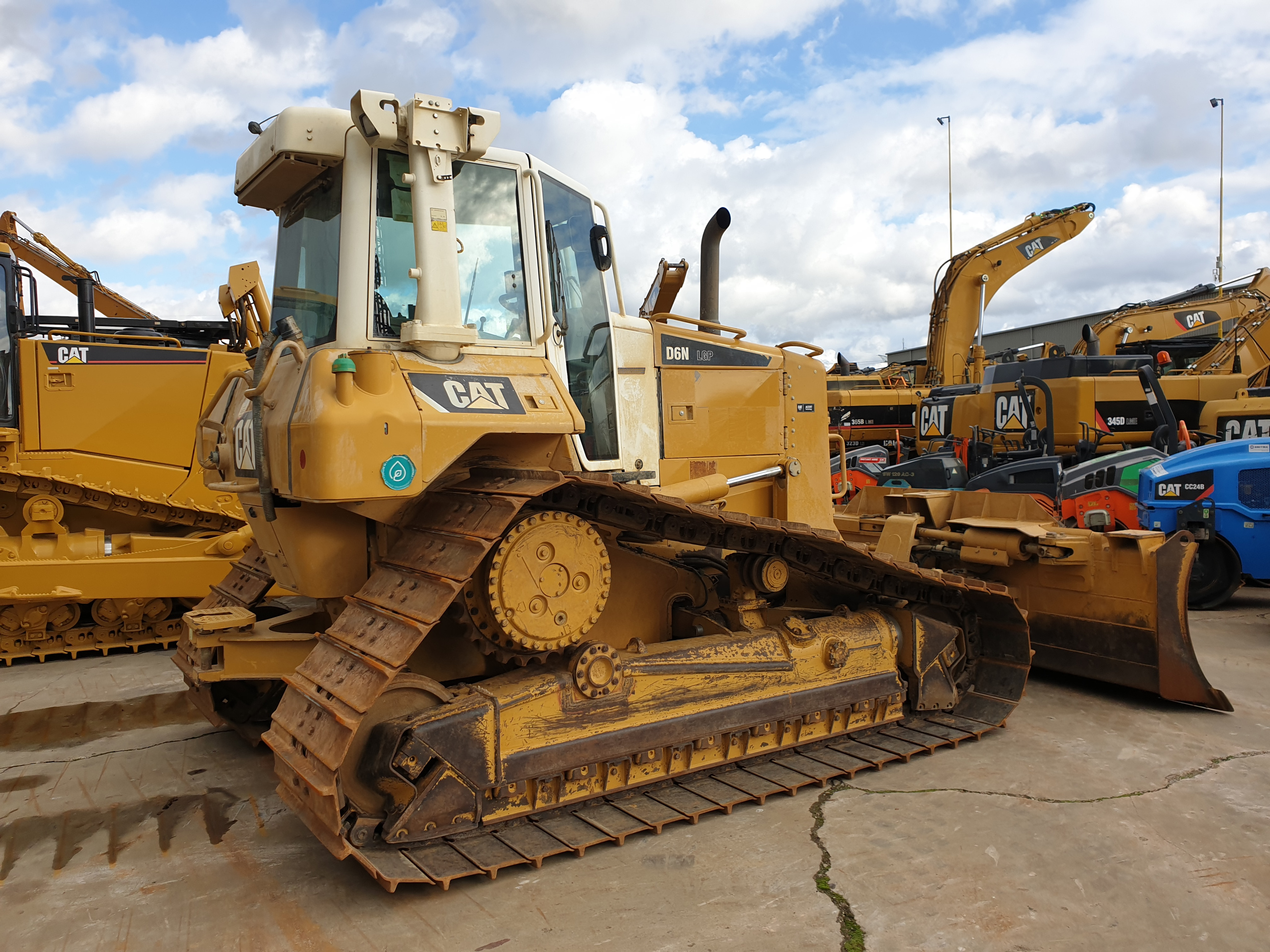 CATERPILLAR D6N LGP | Smitma