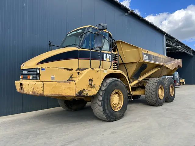 CATERPILLAR 730C Smitma