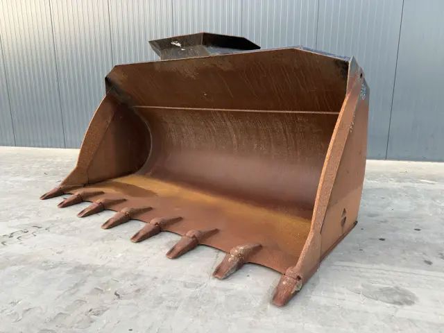 Volvo L90E / L90F / L90G / L90H – #904747 – Smitma