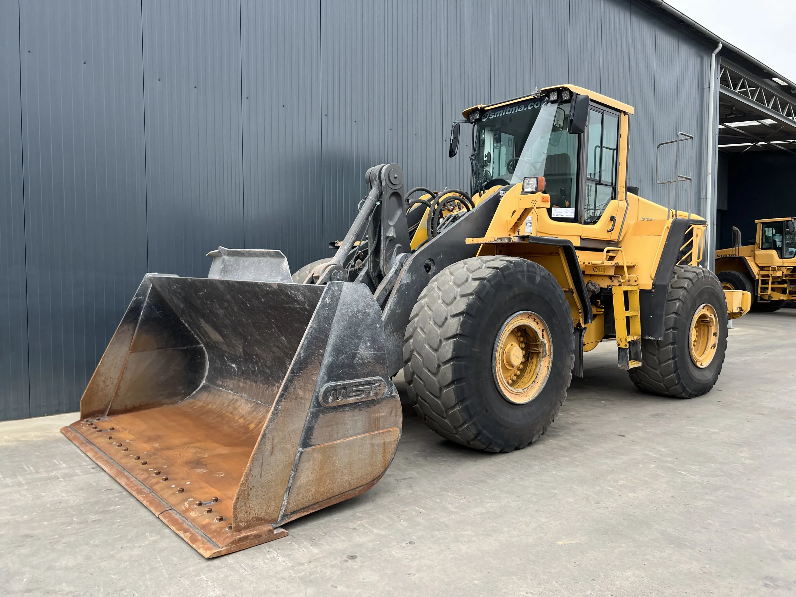 VOLVO L150F | Smitma